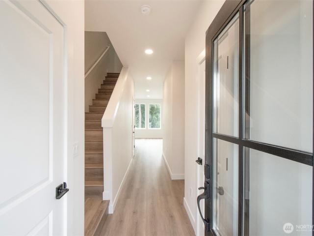 1106 W Lauridsen # B