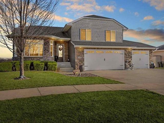 1106 Wildcat Ln, Iowa City, IA 52246