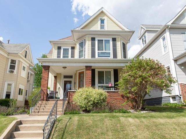 1106 7th St, Moundsville, WV 26041