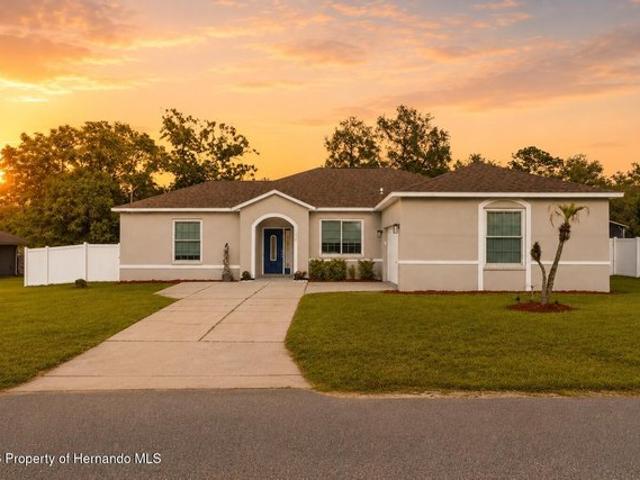 11070 Labrador Duck Rd, Weeki Wachee, FL 34614