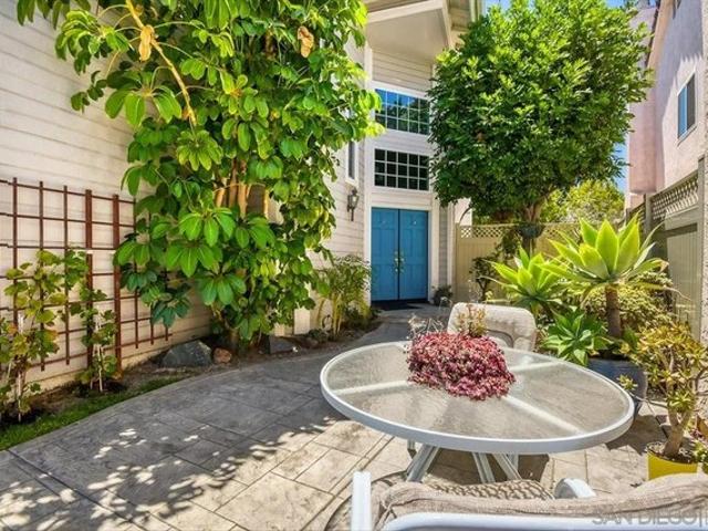 11071 Corte Playa Merida, San Diego, CA 92124