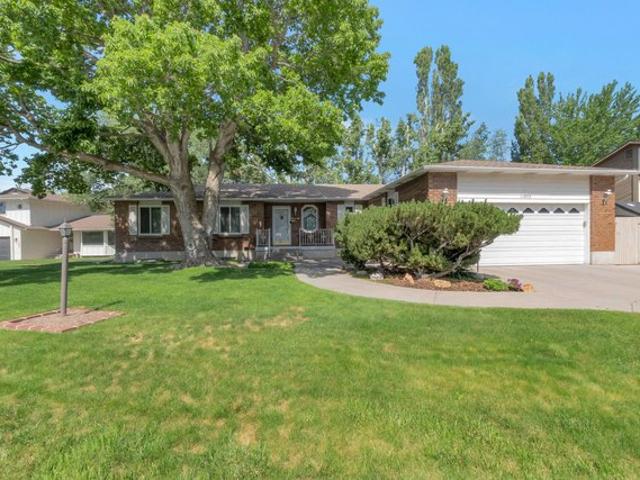 11072 S Windy Peak Ridge Dr E Unit 32, Sandy, UT 84094