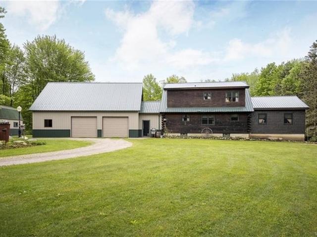 11075 Carpenter Rd, South Wales, NY 14139