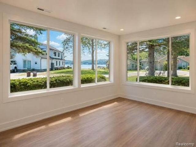 11076 Beryl Drive