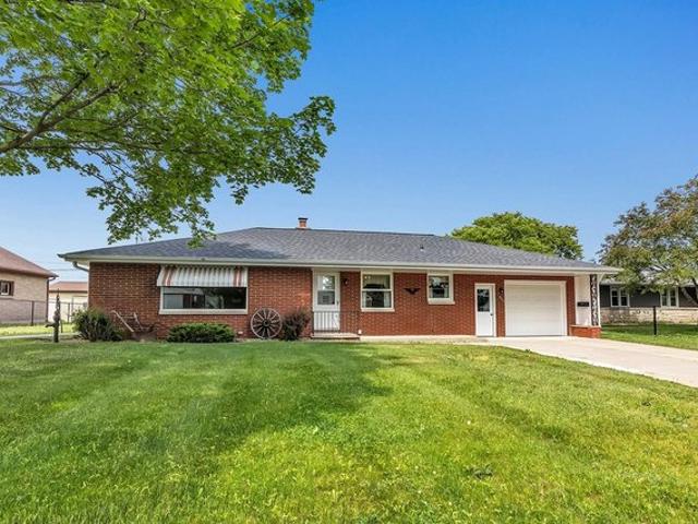 1107 Main St, Luxemburg, WI 54217