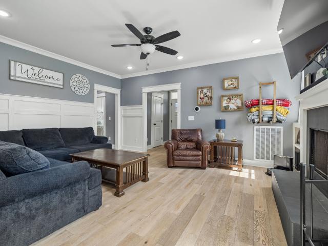 1107 Meriweather Ln