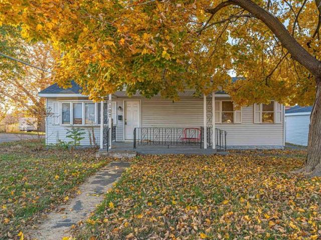 1107 N Kankakee St, Lincoln, IL 62656