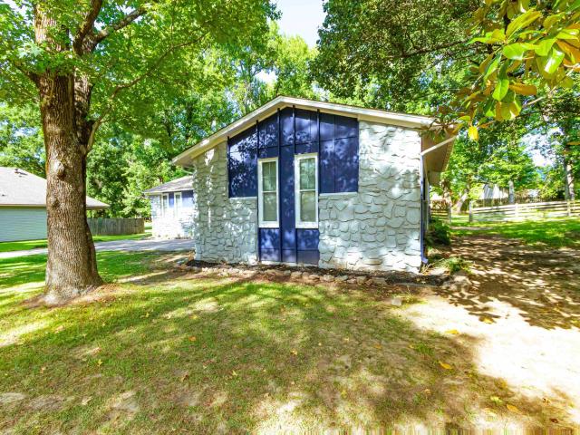 1107 N Jeff Davis Avenue