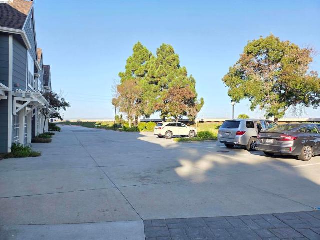 1107 Outrigger Lane
