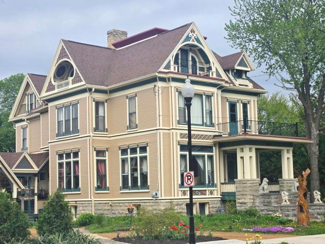 1107 Algoma Blvd, Oshkosh, WI 54901 | Compass