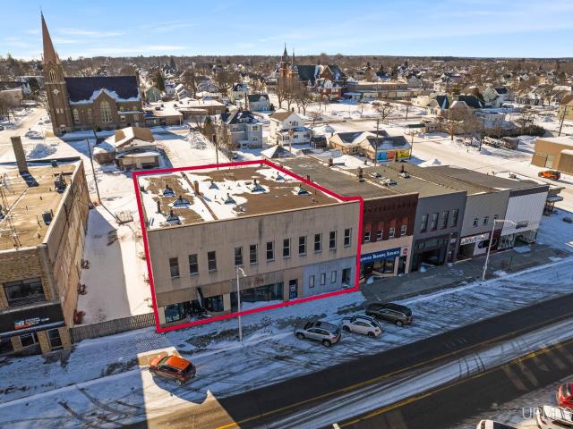 1107 and 1109 Ludington Street