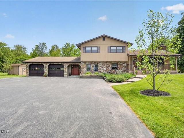 1107 Ballston Lake Rd, Clifton Park, NY 12019