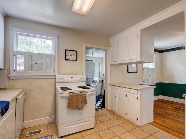 1107 Balsam Road