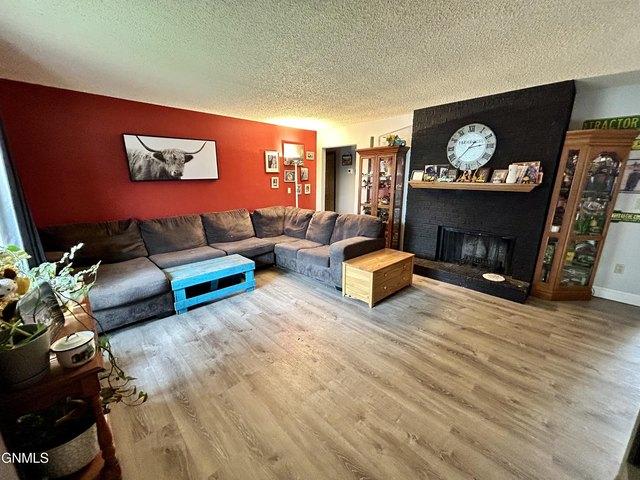 1107 Cannon Ln, Washburn, ND 58577