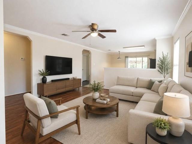 1107 Canada Wild Dr, Buda, TX 78610