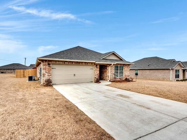 1107 Colonial Dr