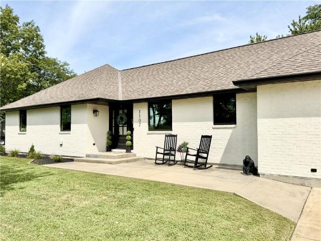 1107 Country Club Drive