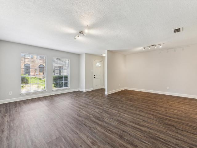 1107 Country Place Drive
