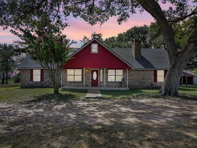 1107 County Road 151, Columbus, TX 78934