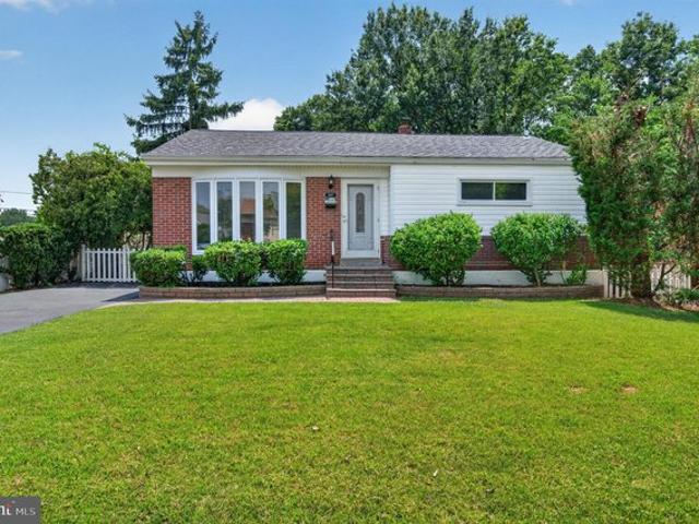 1107 Evergreen Ave, Folsom, PA 19033