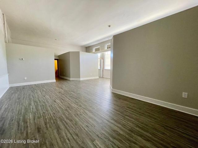 1107 E Kentucky St 10