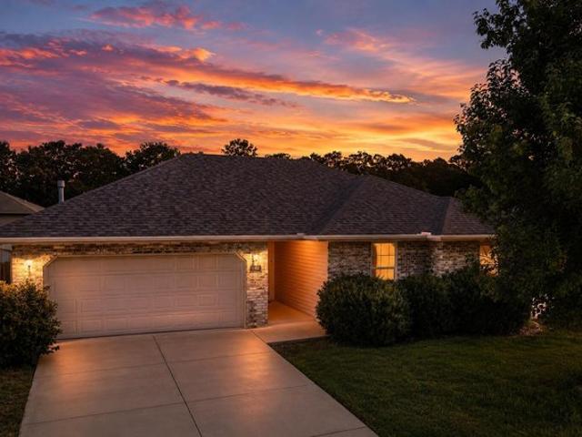 1107 E Melton Rd, Ozark, MO 65721