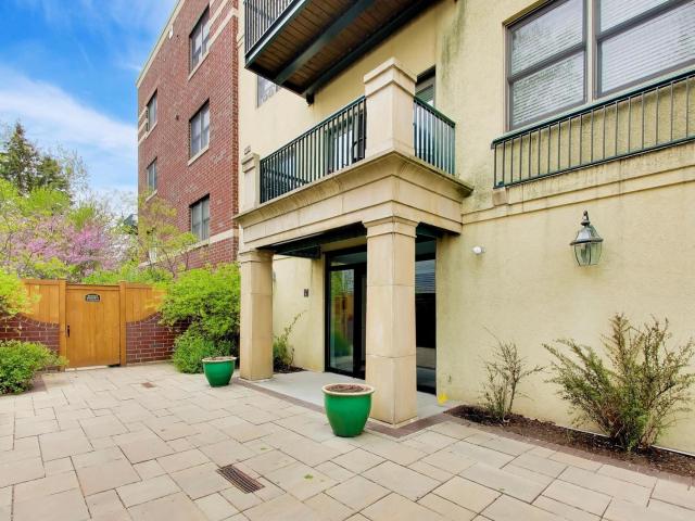 1107 Greenleaf Avenue # 3F