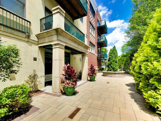 1107 Greenleaf Avenue # 3G