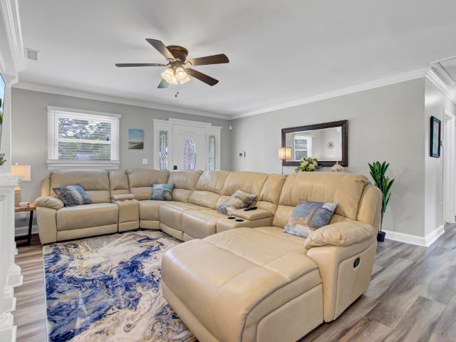 1107 Hawthorne Road