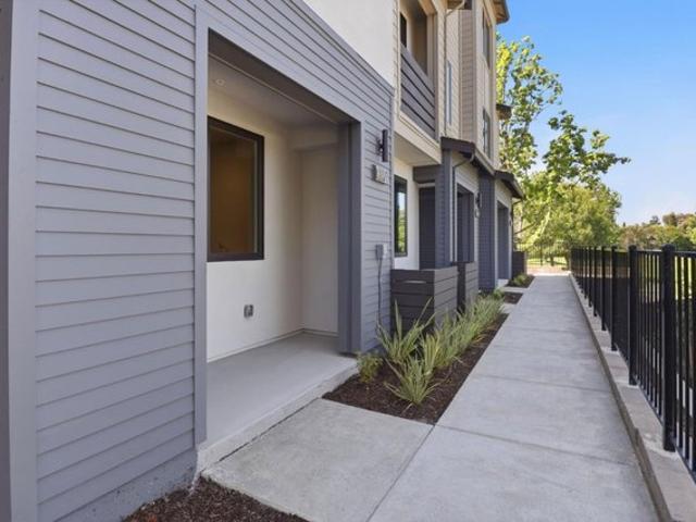 1107 Juana Ct, Palo Alto, CA 94303
