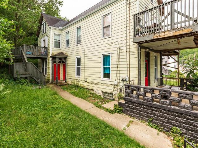 1107 John Street