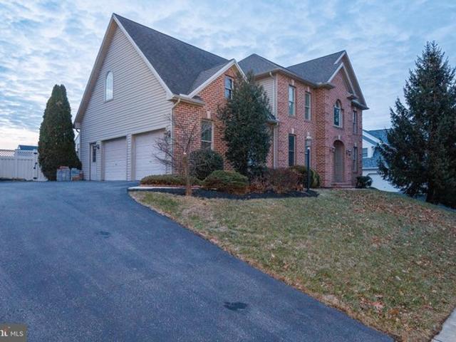 1107 Kent Dr, Mechanicsburg, PA 17050