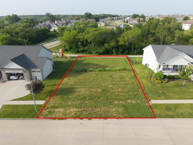 1107 Lynne Dr, Adel, IA 50003