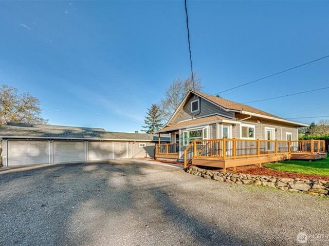 1107 Park St, Woodland, WA 98674