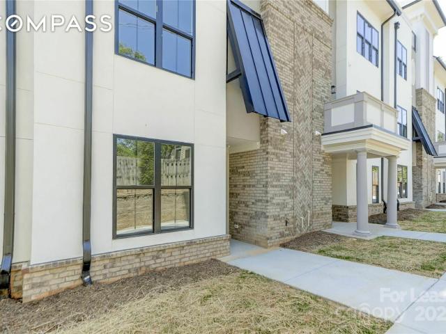 1107 Parkside Greenway Dr, Charlotte, NC
