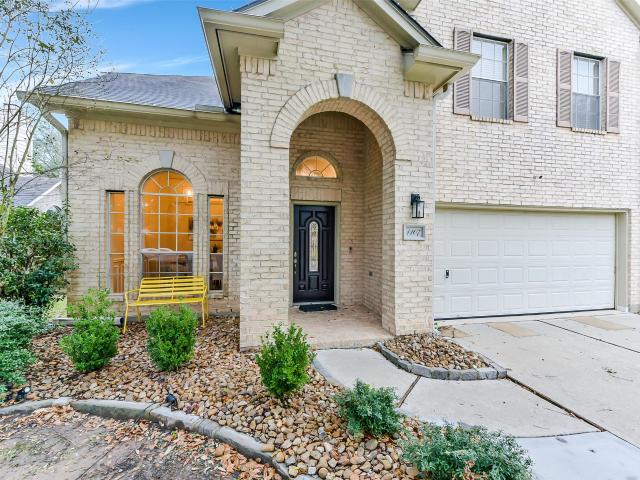 1107 Sunset Lakes Drive