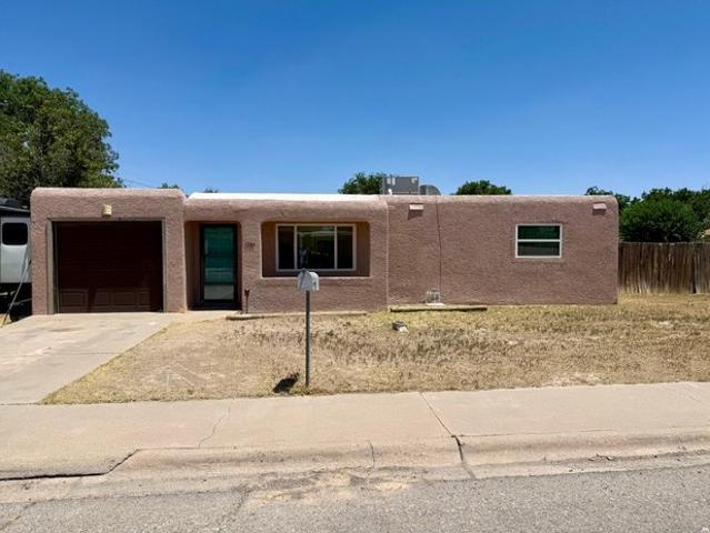 1107 S 11th St, Artesia, NM 88210