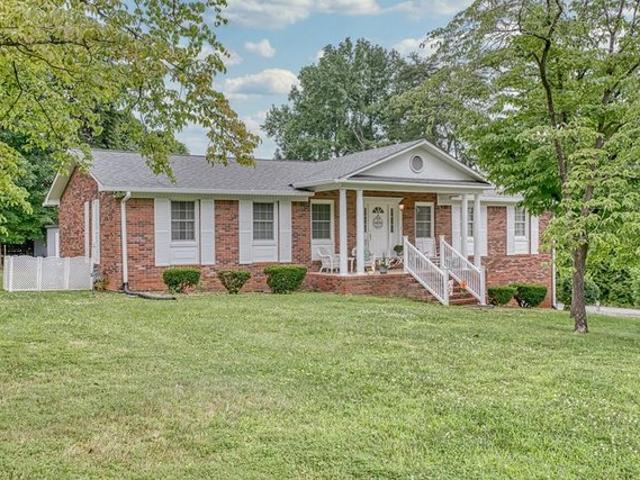 1107 Tanglewood Dr, Cookeville, TN 38501