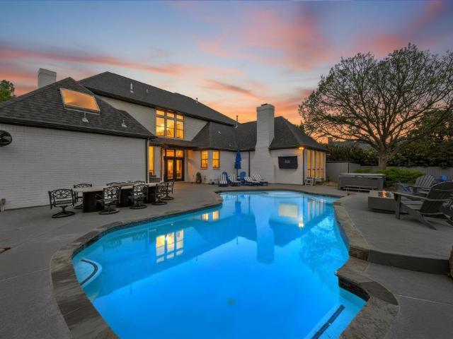 1107 Travis Court