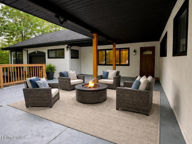 1107 Viewcrest Dr