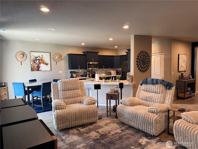 1107 W Aspen Road