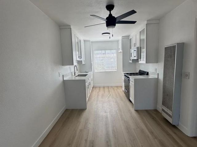 1107 W. Broadway 1 Bedroom Apartment for Rent at 1107 W Broadway, Anaheim, CA 92805 The Colony