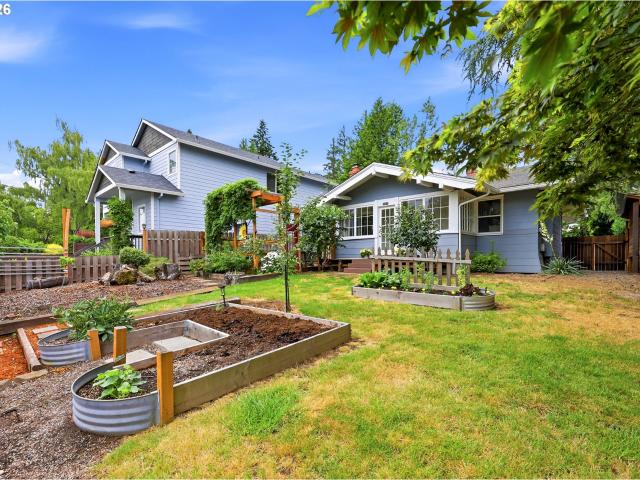 1107 w powell blvd