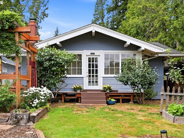 1107 W Powell Blvd, Gresham, OR 97030