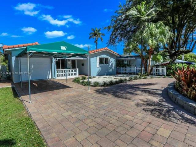 1107 Washington St, Hollywood, FL 33019