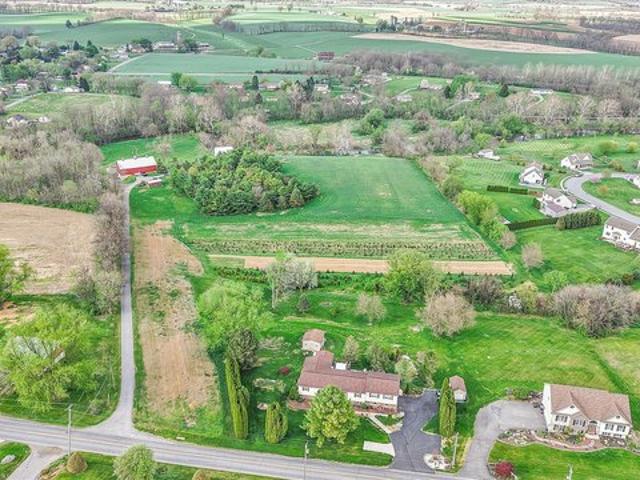 1107 William Penn Blvd, Womelsdorf, PA 19567