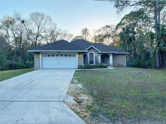 11080 W Cedar Lake Dr, Crystal River, FL 34428