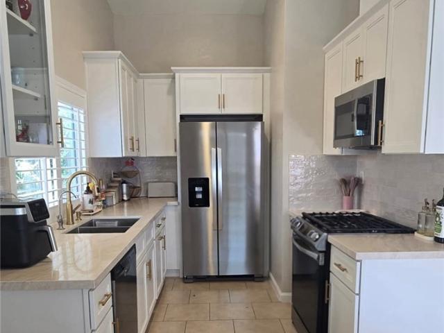 11080 Avis Court