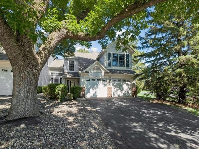 11081 Oregon Cir, Bloomington, MN 55438