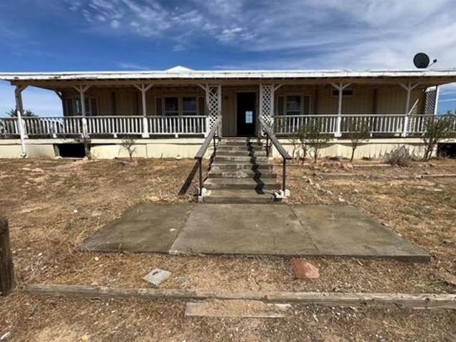 11086 Kelly St, Mojave, CA 93501